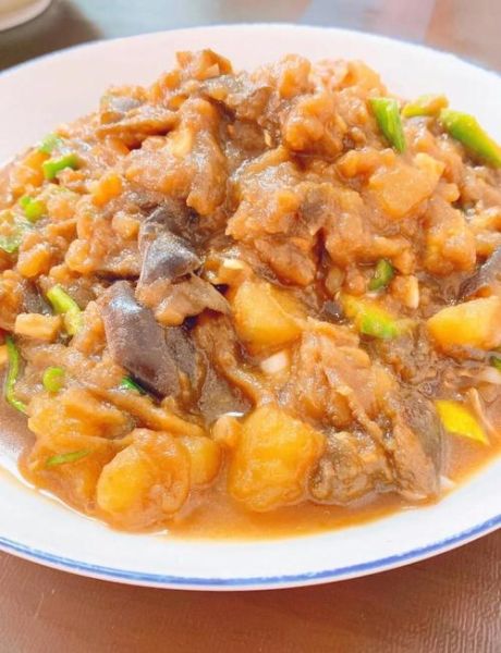 茄子土豆豆角乱炖怎么做_乱炖先放什么后放什么-第1张图片-山城妙识 茄子土豆豆角乱炖怎么做_乱炖先放什么后放什么-第1张图片-山城妙识