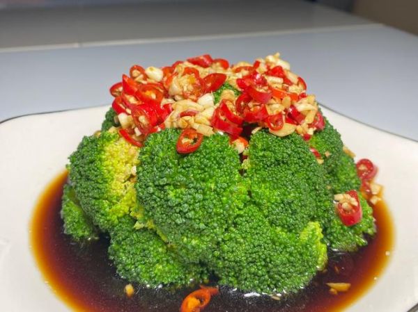 凉拌西兰花怎么做_西兰花焯水几分钟-第2张图片-山城妙识