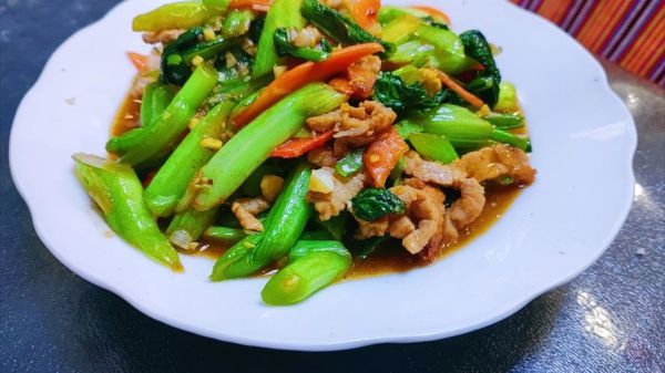 青菜炒肉丝怎么做_青菜炒肉丝先炒肉还是先炒青菜-第1张图片-山城妙识 青菜炒肉丝怎么做_青菜炒肉丝先炒肉还是先炒青菜-第1张图片-山城妙识