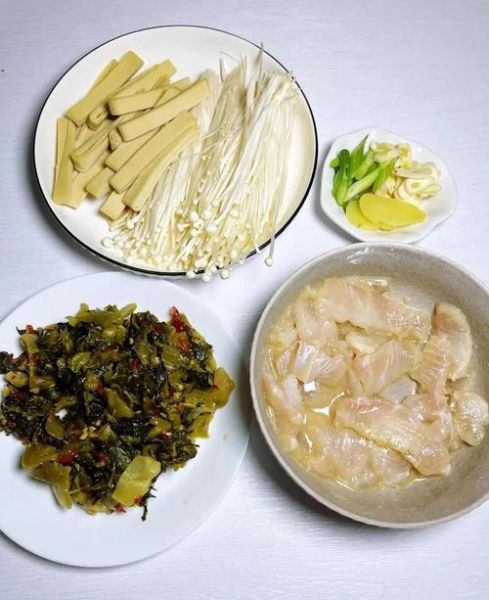 酸菜巴沙鱼怎么做好吃_酸菜巴沙鱼的家常做法-第2张图片-山城妙识 酸菜巴沙鱼怎么做好吃_酸菜巴沙鱼的家常做法-第2张图片-山城妙识