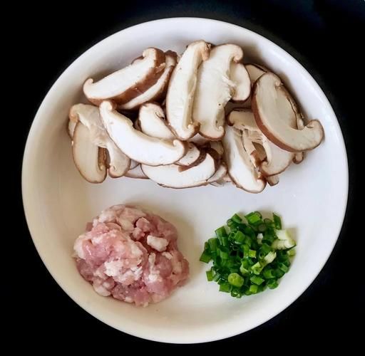 香菇蒸肉末怎么做_蒸多久才嫩滑-第2张图片-山城妙识 香菇蒸肉末怎么做_蒸多久才嫩滑-第2张图片-山城妙识