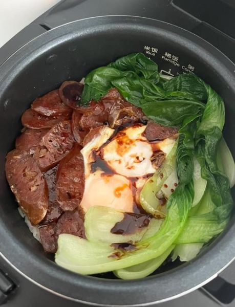 电饭锅煲仔饭怎么做_电饭锅煲仔饭不粘锅技巧-第3张图片-山城妙识 电饭锅煲仔饭怎么做_电饭锅煲仔饭不粘锅技巧-第3张图片-山城妙识