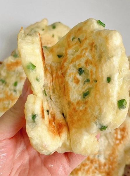 香葱饼怎么做_香葱饼的家常做法-第3张图片-山城妙识