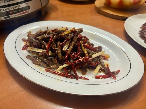 干煸牛肉丝怎么做_干煸牛肉丝的家常做法-第2张图片-山城妙识