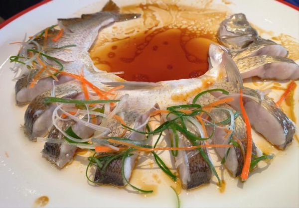 葱油翘嘴鱼怎么做_翘嘴鱼蒸多久才鲜嫩-第1张图片-山城妙识