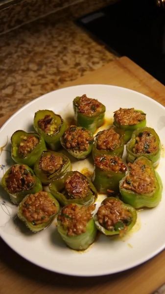 尖椒灌肉馅怎么做_尖椒酿肉需要蒸多久-第1张图片-山城妙识