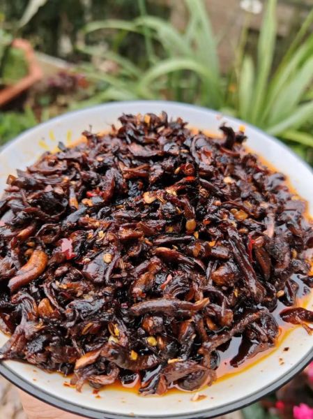 油炸香菌脚怎么做_油炸香菌脚酥脆技巧-第1张图片-山城妙识