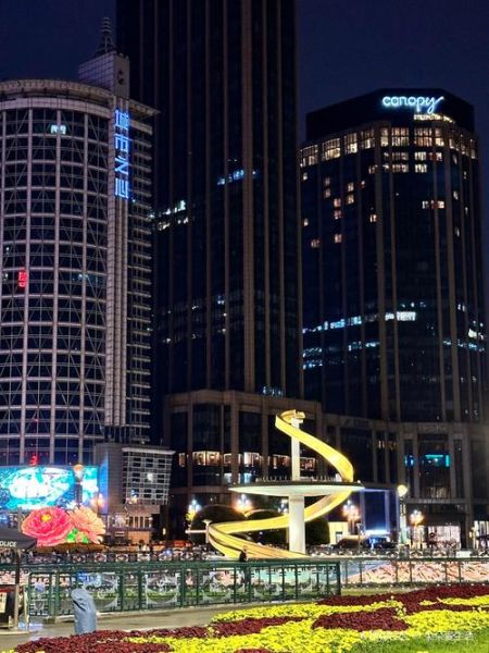 成都春熙路附近酒店哪家好_步行到天府广场几分钟-第1张图片-山城妙识 成都春熙路附近酒店哪家好_步行到天府广场几分钟-第1张图片-山城妙识