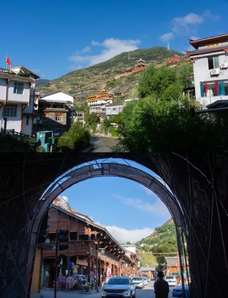 松潘县旅游景点有哪些_松潘古城海拔多少米-第1张图片-山城妙识