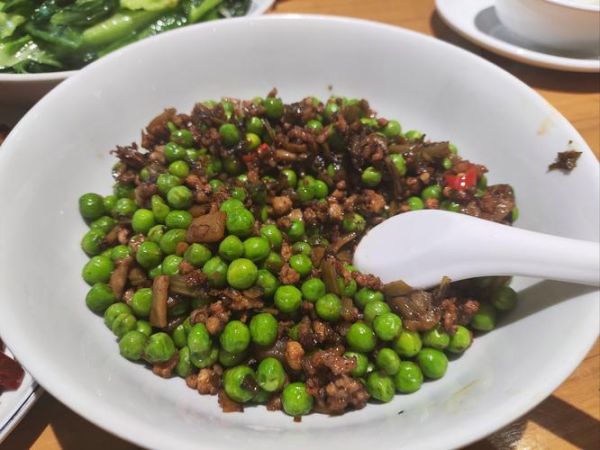 豌豆怎么炒好吃_豌豆的家常做法-第3张图片-山城妙识