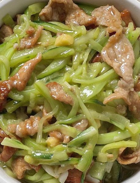 黄瓜炒肉片怎么做_黄瓜炒肉片先炒肉还是先炒黄瓜-第1张图片-山城妙识