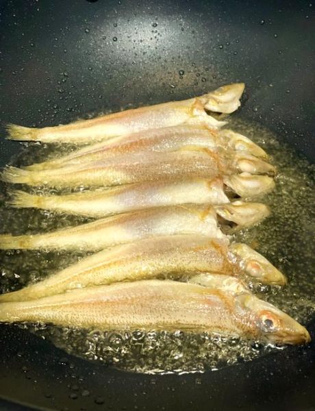 沙丁鱼怎么做好吃_沙丁鱼图片做法-第1张图片-山城妙识