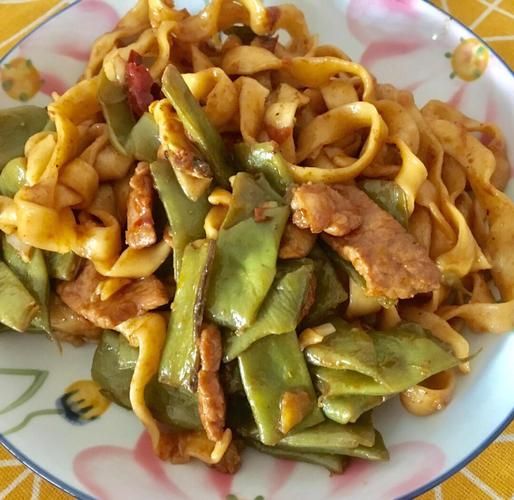 扁豆焖面怎么做_扁豆焖面家常做法-第2张图片-山城妙识 扁豆焖面怎么做_扁豆焖面家常做法-第2张图片-山城妙识