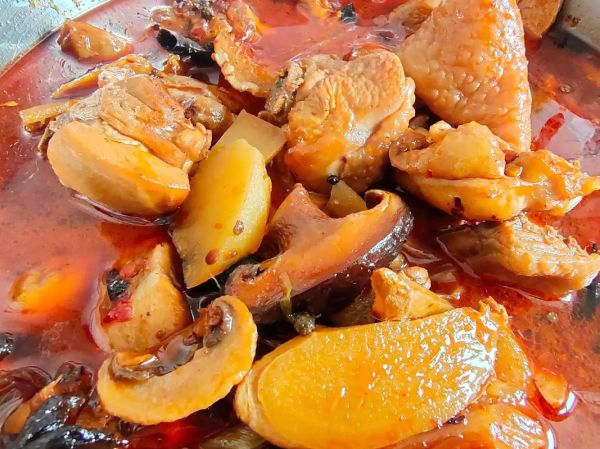 火锅鸡的做法_家庭版火锅鸡怎么做好吃-第1张图片-山城妙识