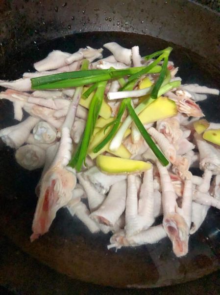 柠檬鸡脚怎么做_柠檬鸡脚的做法大全-第2张图片-山城妙识