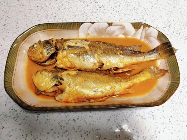 家熬小黄花鱼的做法_怎样熬出金黄不碎-第1张图片-山城妙识 家熬小黄花鱼的做法_怎样熬出金黄不碎-第1张图片-山城妙识