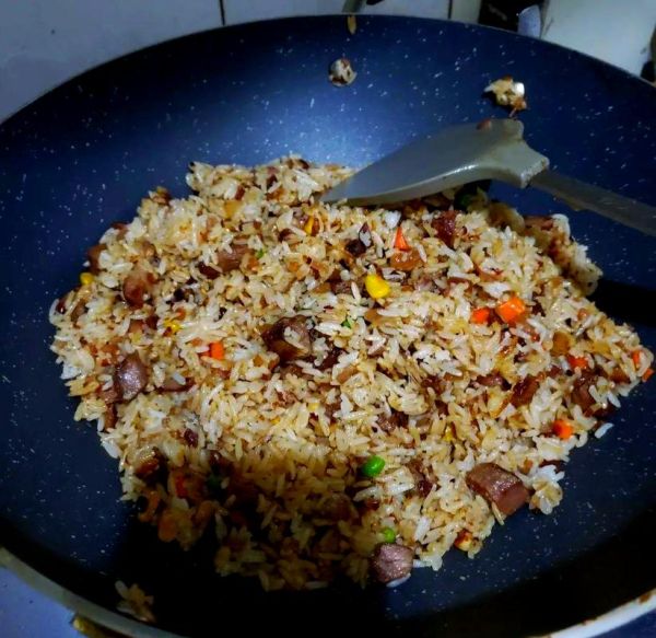 羊肉炒饭怎么做_羊肉炒饭家常做法-第2张图片-山城妙识