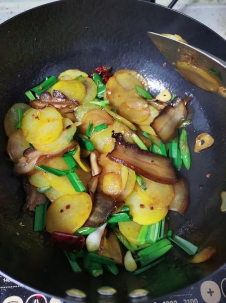腊肉怎么炒好吃_腊肉的家常做法-第3张图片-山城妙识
