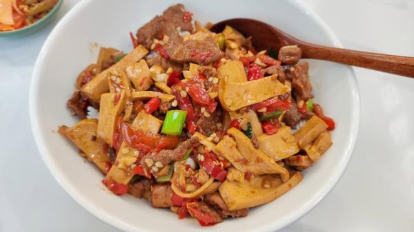 香干炒肉怎么炒才嫩_香干炒肉的家常做法-第3张图片-山城妙识 香干炒肉怎么炒才嫩_香干炒肉的家常做法-第3张图片-山城妙识