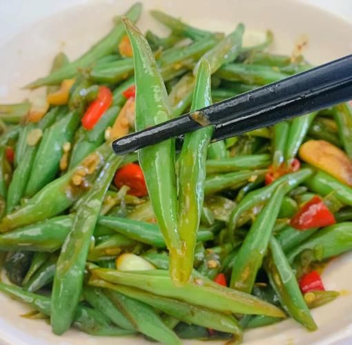 炒刀豆的家常做法_刀豆焯水几分钟才熟-第1张图片-山城妙识