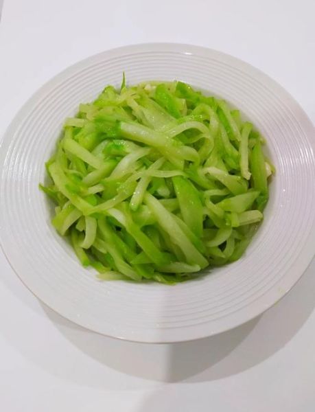 清炒佛手瓜怎么做_佛手瓜要不要焯水-第2张图片-山城妙识