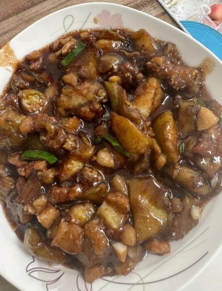 肉炒茄子怎么做_茄子炒肉先炒哪个-第1张图片-山城妙识 肉炒茄子怎么做_茄子炒肉先炒哪个-第1张图片-山城妙识