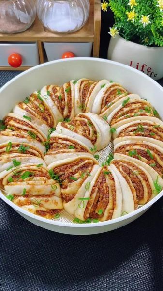 肉龙馅怎么调好吃又嫩_肉龙馅嫩而不柴的秘诀-第3张图片-山城妙识 肉龙馅怎么调好吃又嫩_肉龙馅嫩而不柴的秘诀-第3张图片-山城妙识