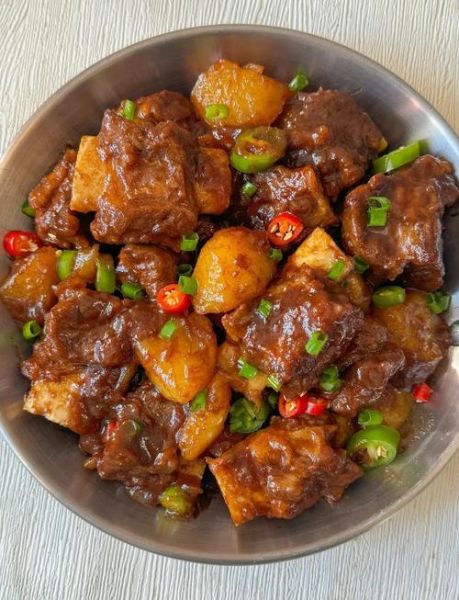 土豆烧排骨怎么做好吃_土豆烧排骨的家常做法-第1张图片-山城妙识