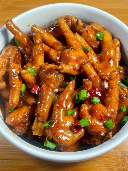 鸡爪子怎么做好吃_鸡爪子最好吃几种做法-第1张图片-山城妙识