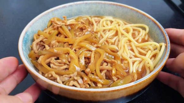 香辣榨菜肉丝面怎么做_香辣榨菜肉丝面热量高吗-第2张图片-山城妙识
