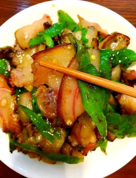 爆炒猪头肉怎么做_猪头肉去腥技巧-第1张图片-山城妙识