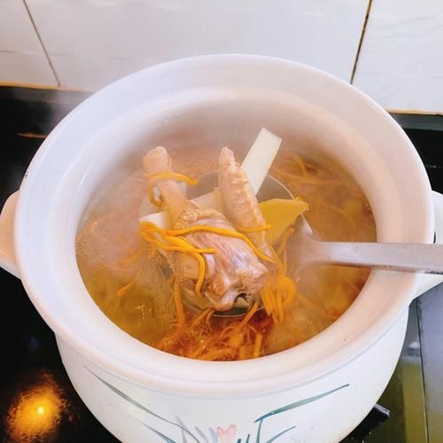 虫草花炖鸭汤什么人不能喝_禁忌有哪些-第3张图片-山城妙识