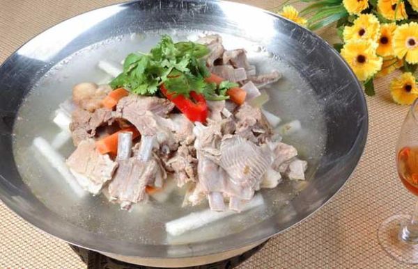 羊肉汤锅正宗做法窍门_如何去除膻味-第3张图片-山城妙识 羊肉汤锅正宗做法窍门_如何去除膻味-第3张图片-山城妙识