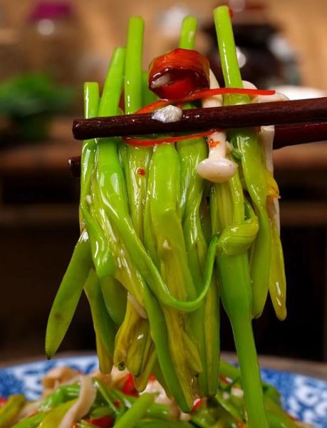 凉拌黄花菜怎么做好吃_凉拌黄花菜的做法大全窍门-第1张图片-山城妙识
