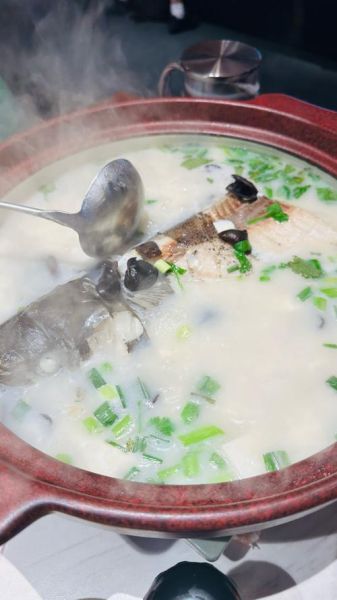鱼头汤怎么炖才白_鱼头汤做法步骤详解-第1张图片-山城妙识 鱼头汤怎么炖才白_鱼头汤做法步骤详解-第1张图片-山城妙识