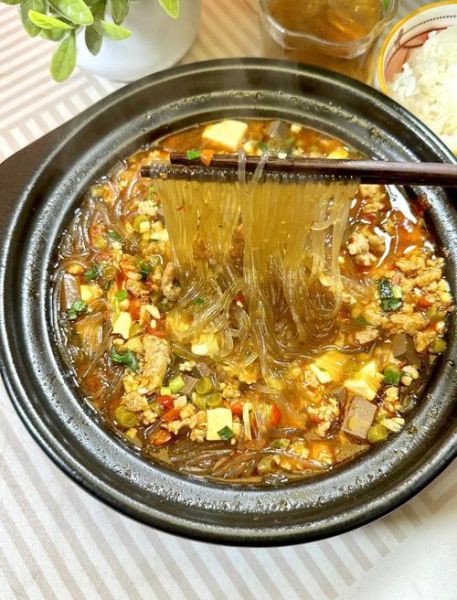鸭血粉丝煲正宗做法_怎么做才够味-第1张图片-山城妙识
