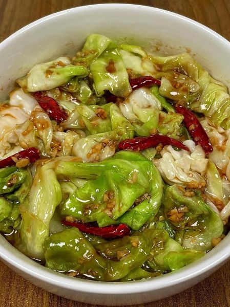 手撕包菜的营养价值_手撕包菜的功效与作用-第1张图片-山城妙识 手撕包菜的营养价值_手撕包菜的功效与作用-第1张图片-山城妙识