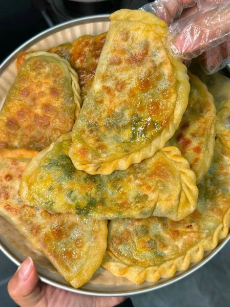 韭菜盒子怎么和面才酥脆_韭菜盒子用什么面粉最好-第2张图片-山城妙识