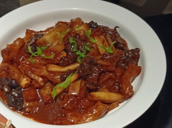 马蹄筋的功效与作用_马蹄筋怎么做最好吃-第2张图片-山城妙识