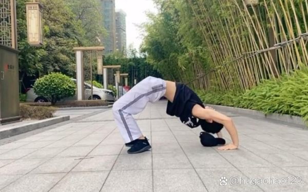 鲤鱼打挺多久能学会_每天练多久见效-第1张图片-山城妙识 鲤鱼打挺多久能学会_每天练多久见效-第1张图片-山城妙识