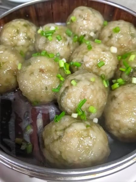 蒸牛肉丸子怎么做_蒸牛肉丸子家常做法-第1张图片-山城妙识