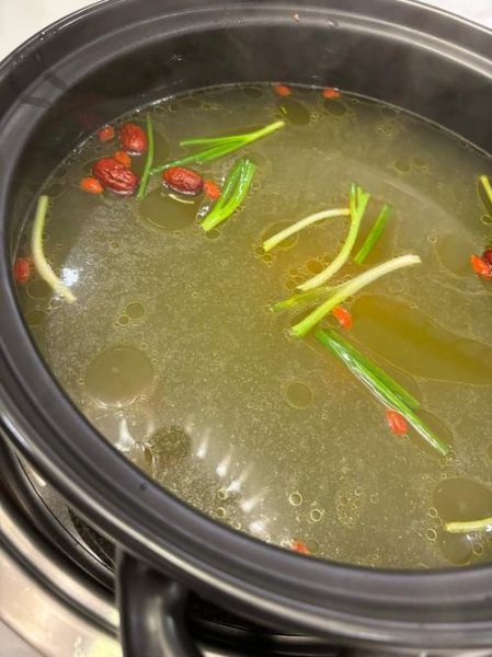 清汤火锅底料怎么做_清汤火锅做法步骤-第2张图片-山城妙识