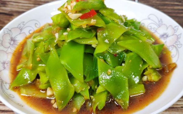 莴笋凉拌要不要焯水_莴笋凉拌焯水还是不焯水-第1张图片-山城妙识