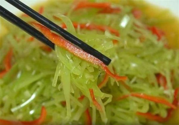 莴笋凉拌要不要焯水_莴笋凉拌焯水还是不焯水-第2张图片-山城妙识