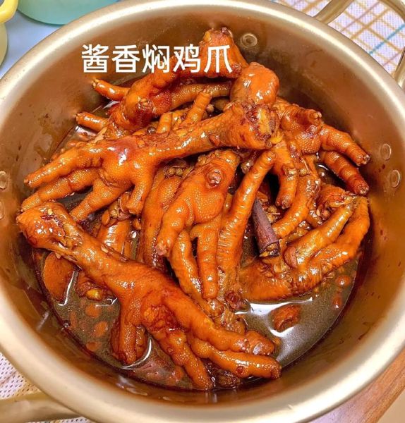 鸡爪煲怎么做才软糯入味_鸡爪煲需要焯水吗-第2张图片-山城妙识 鸡爪煲怎么做才软糯入味_鸡爪煲需要焯水吗-第2张图片-山城妙识