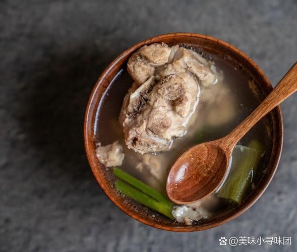 黄山咸肉菜饭骨头汤怎么做_黄山咸肉菜饭骨头汤好吃吗-第3张图片-山城妙识