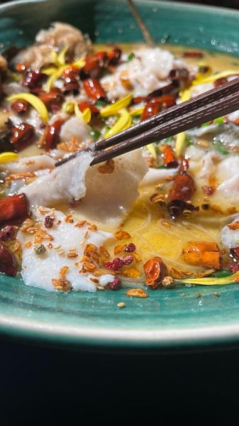 酸菜鱼鱼片滑嫩技巧_酸菜鱼怎么腌鱼片不碎-第2张图片-山城妙识 酸菜鱼鱼片滑嫩技巧_酸菜鱼怎么腌鱼片不碎-第2张图片-山城妙识