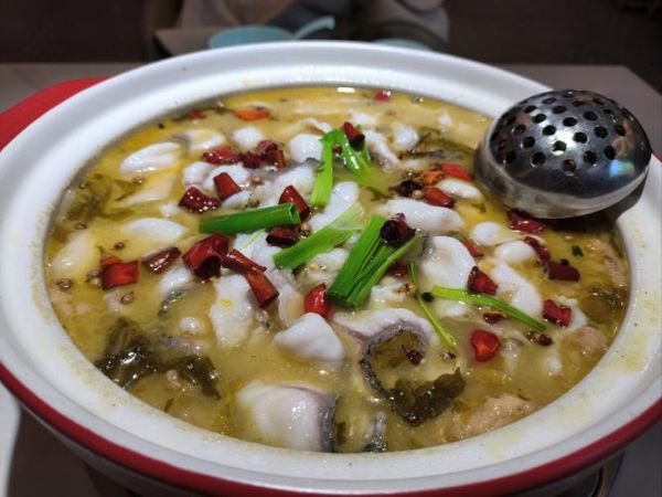 酸菜鱼鱼片滑嫩技巧_酸菜鱼怎么腌鱼片不碎-第3张图片-山城妙识 酸菜鱼鱼片滑嫩技巧_酸菜鱼怎么腌鱼片不碎-第3张图片-山城妙识