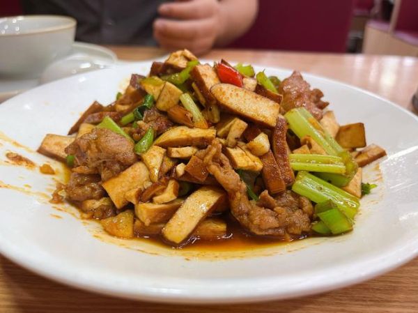 香干炒腊肉怎么做_香干炒腊肉先炒哪个-第1张图片-山城妙识 香干炒腊肉怎么做_香干炒腊肉先炒哪个-第1张图片-山城妙识