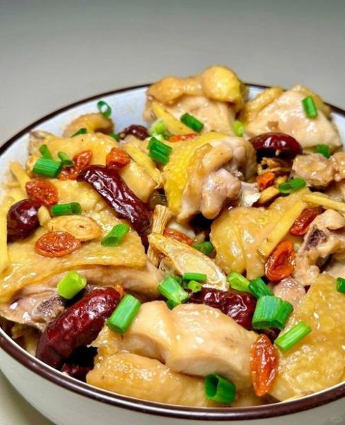 鸡肉火锅怎么做_家常鸡肉火锅简单好吃做法-第1张图片-山城妙识